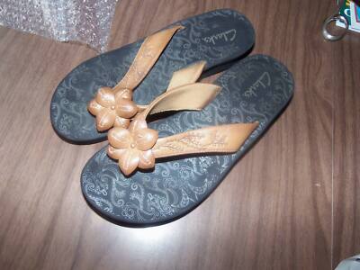 Excellent CLARKS Brown Flip Flops Thongs Sandals SIze 8 | eBay