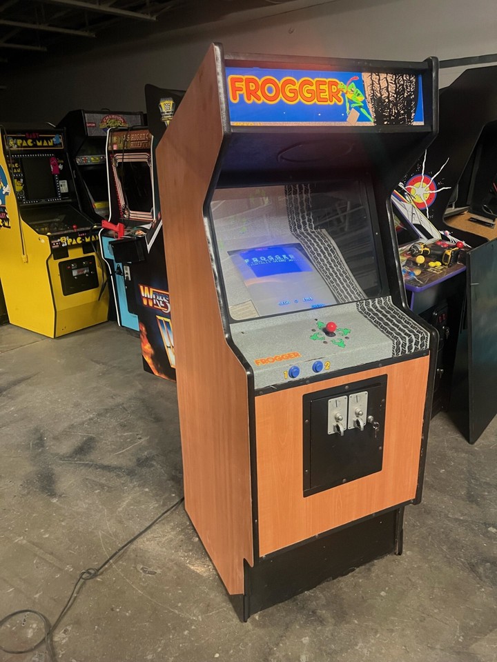 FROGGER ARCADE MACHINE by SEGA 1981 (Excellent Condition) *RARE* | eBay
