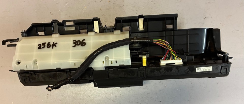 10-15 Toyota Prius Speedometer Odometer Instrument Cluster Meter ...