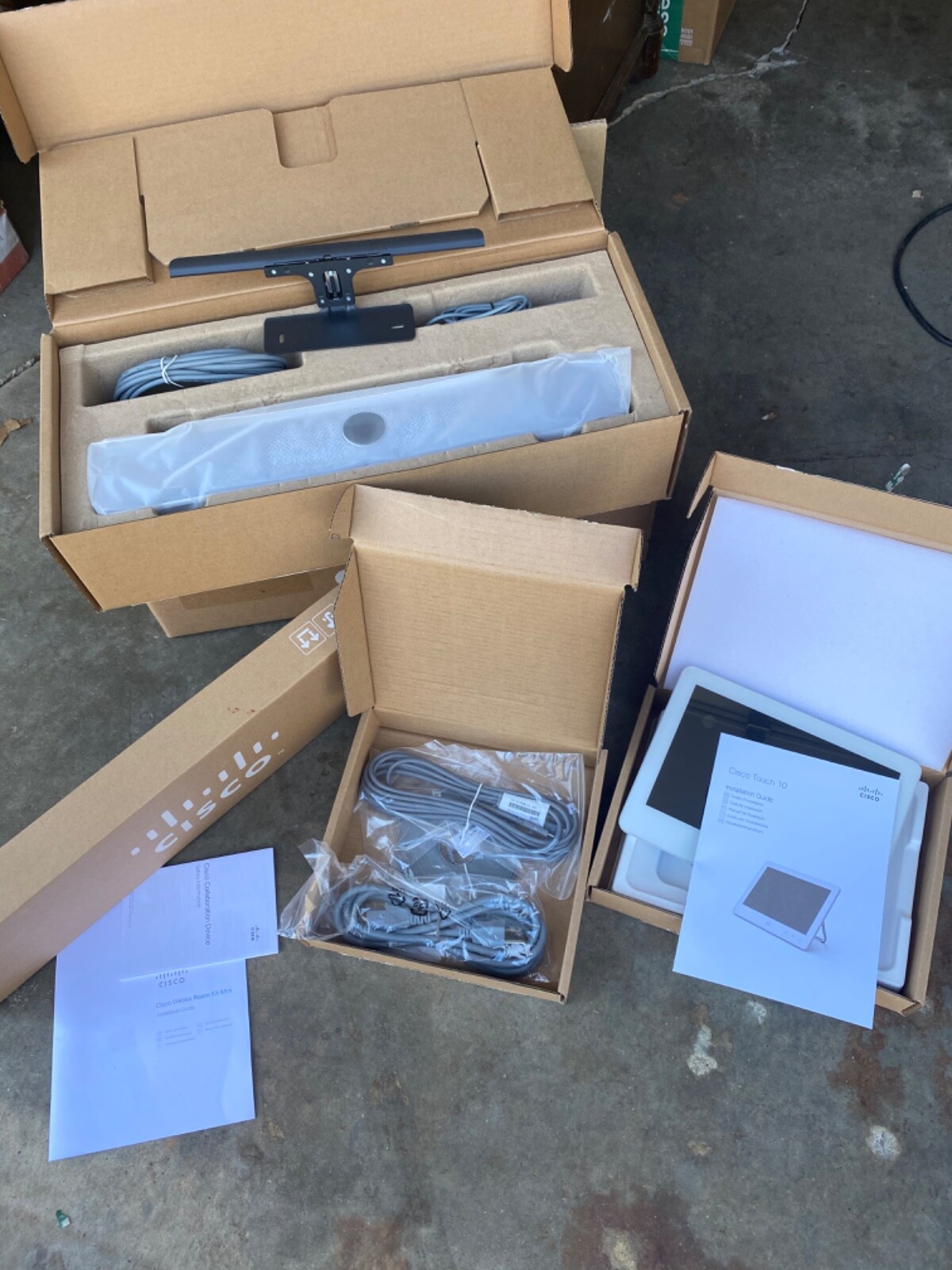 Cisco CS-KIT-MINI Webex Room Kit Touch 10 New, Open Box. Never used | eBay