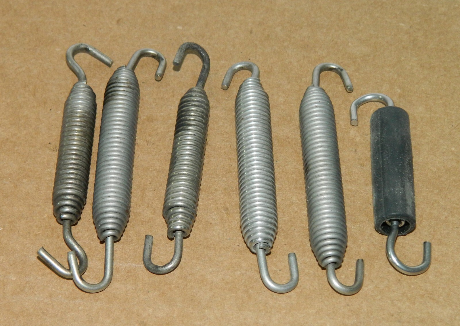 Exhaust Pipe Muffler Retention Mount Mounting Springs Ducati Superbike ...