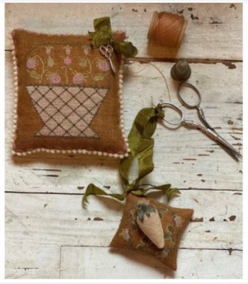 STACY NASH - Strawberry Basket Pinkeep & Scissor Fob - Cross Stitch ...