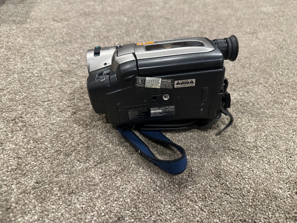 Sony CCD-TRV85 Handycam 8mm Hi-8 Camcorder READ! | eBay