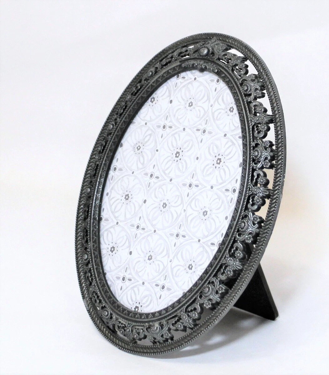 Oval Filigree Frame