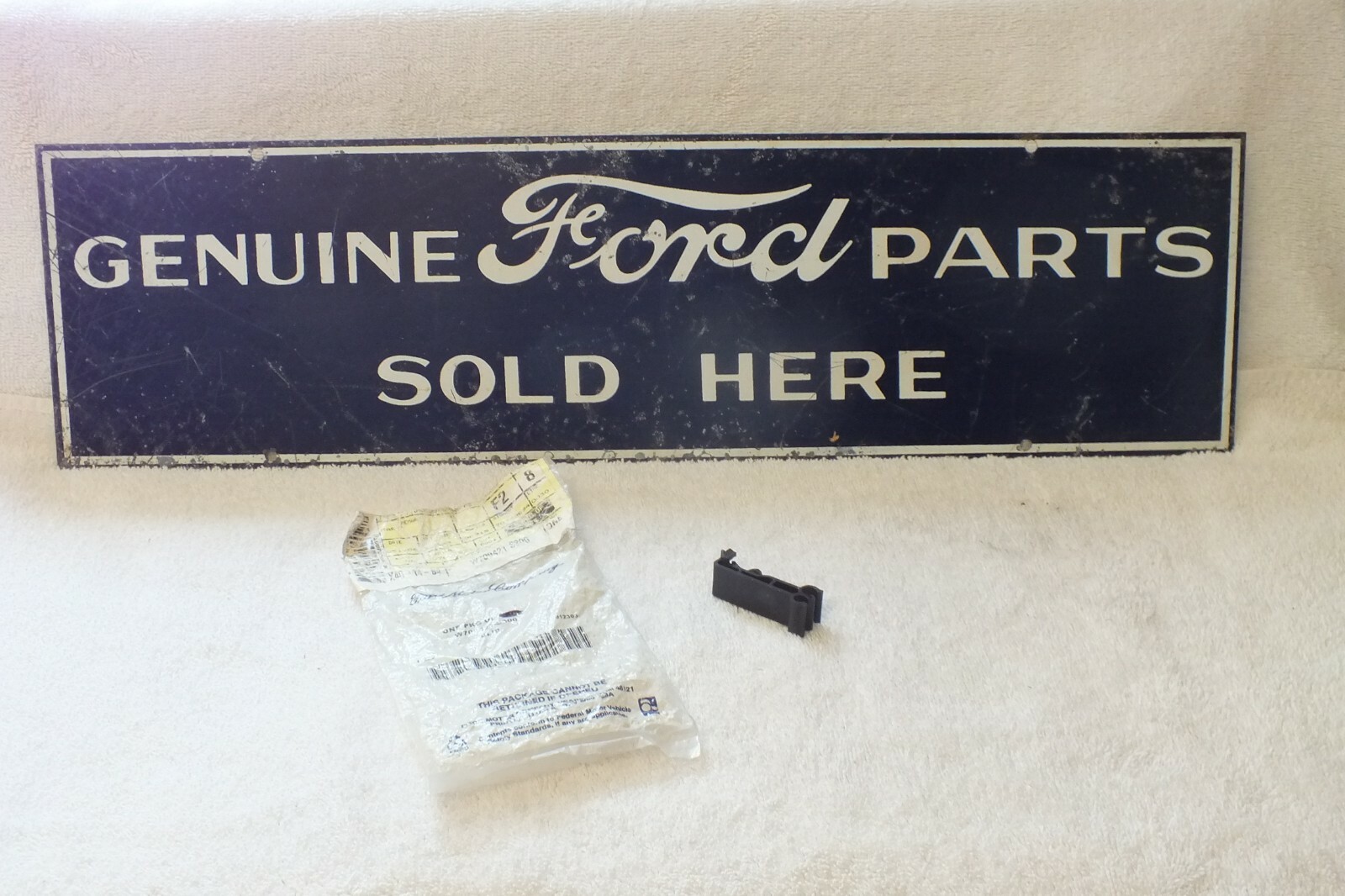 OEM NEW 1pc 03 04-07 Ford Focus Accelerator Cable Clip Holder W709421 ...