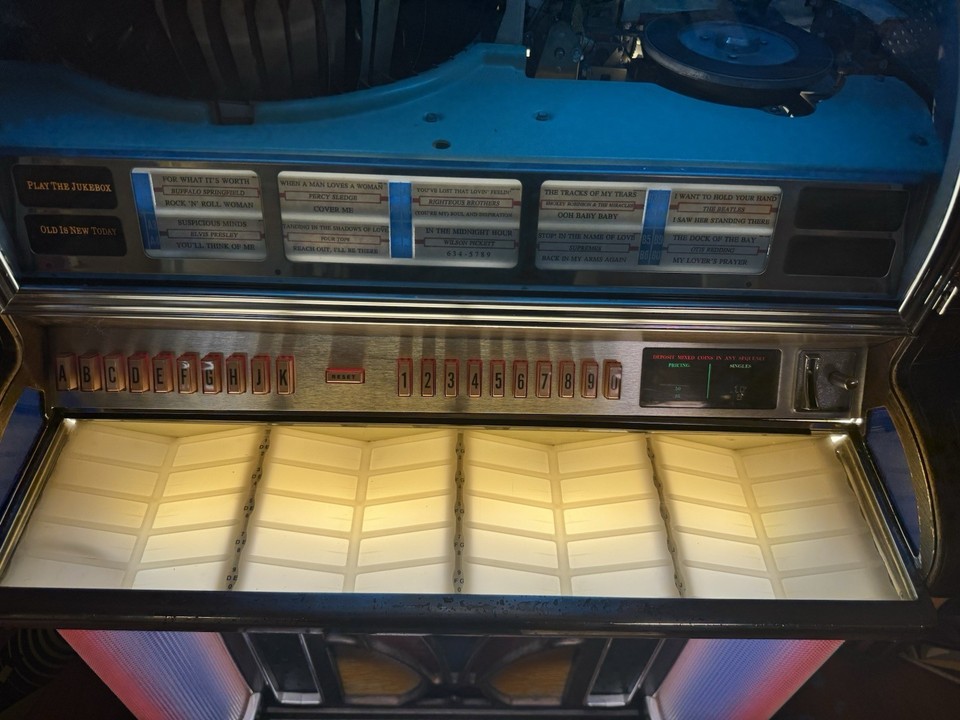 Wurlitzer 1050 Jukebox – Excellent Condition – Fully Working – Iconic ...