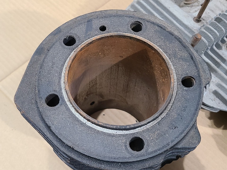 Harley-Davidson Shovelhead Cylinder Heads w/Rocker Boxes 16568-78,16587 ...