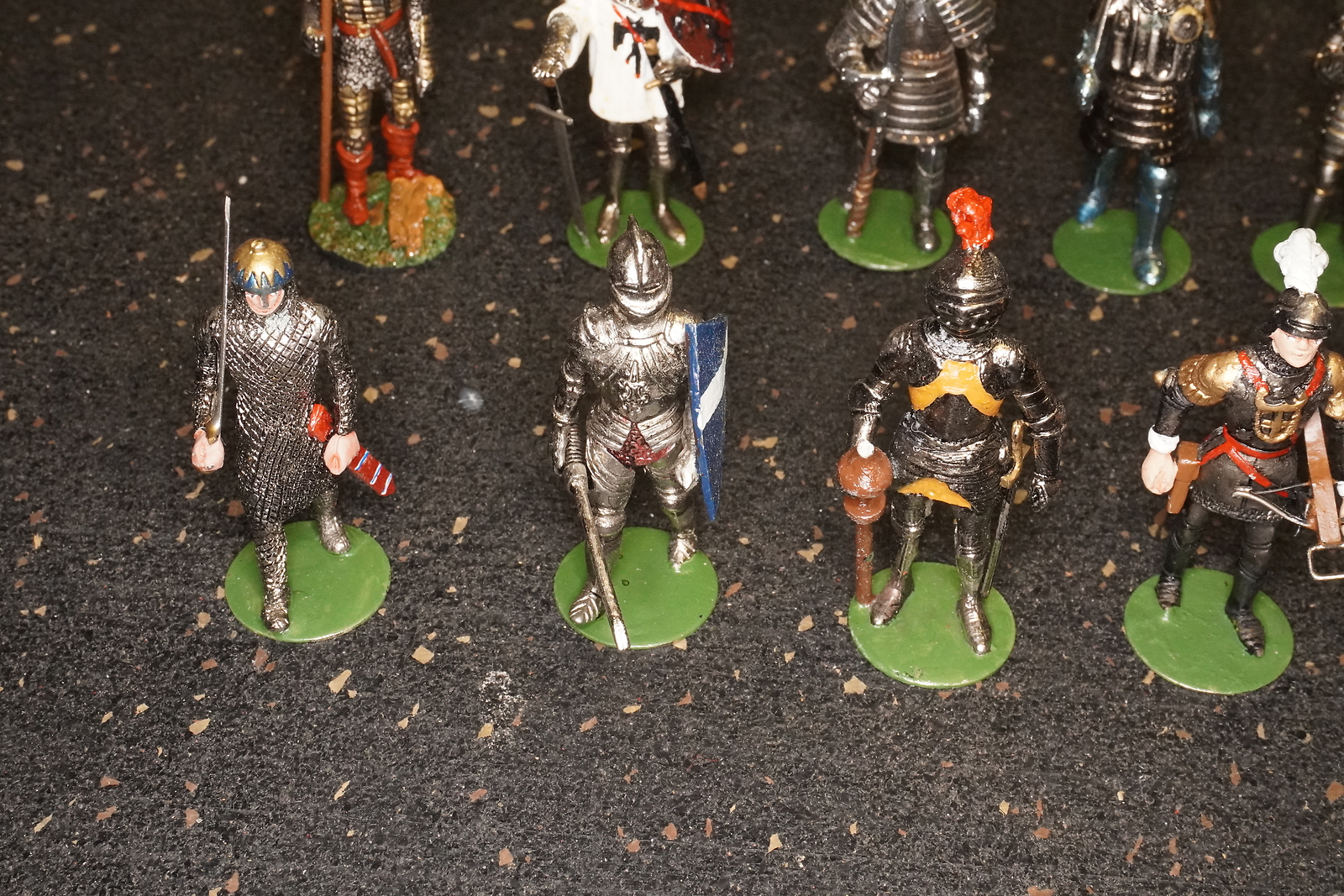 Alymer Painted Lead Soldiers Lot of 12 Knights Soldiers in Armor Nice ...