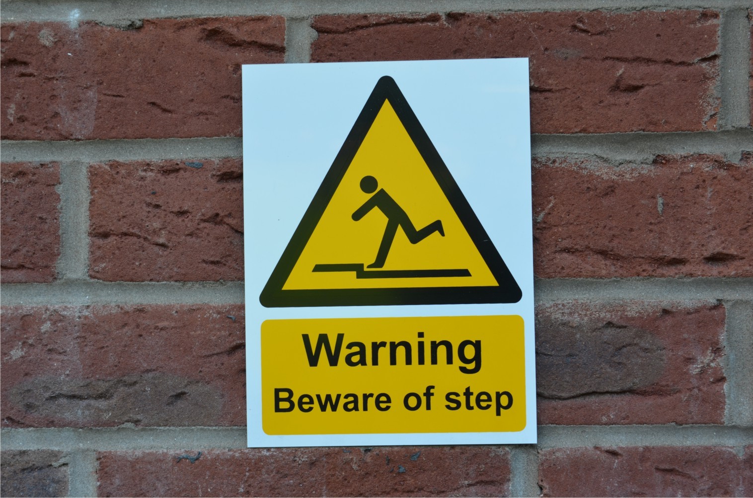 WARNING BEWARE OF STEP plastic sign or sticker 200mm x 150mm caution ...