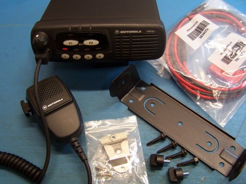 Motorola CDM750 UHF 450-512MHz 25 Watt AAM25SHC9AA1AN Excelent ...