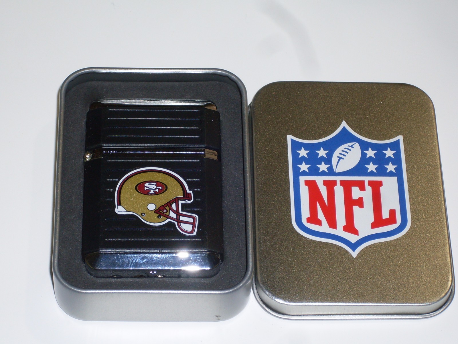 NFL Windproof Refillable Butane Lighter w/Gift Box By FSO -Select Team ...