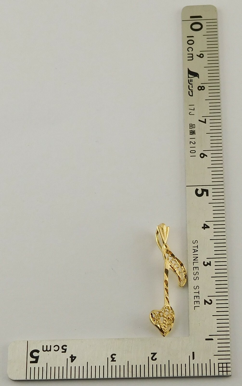 14K Yellow Gold Filigree Musical Note Pendant - Gem