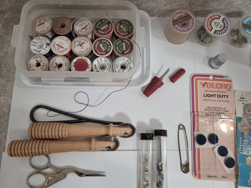 Antique & Vintage Sewing ~ Items ~ Tools ~ Lot of 40+ Items ~ L@@K ! | eBay