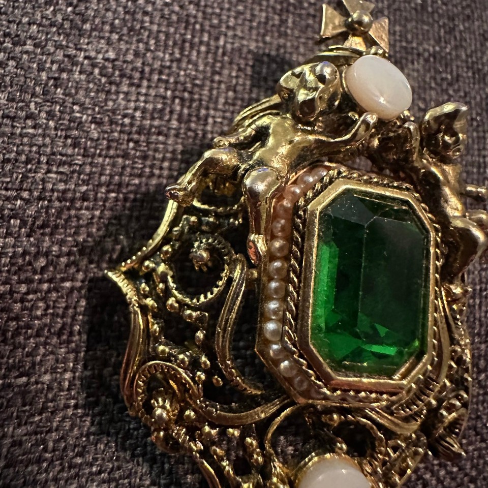 Vintage Arcansas Elizabeth Reimer Cherubs Ornate Gold Tone Pendant ...