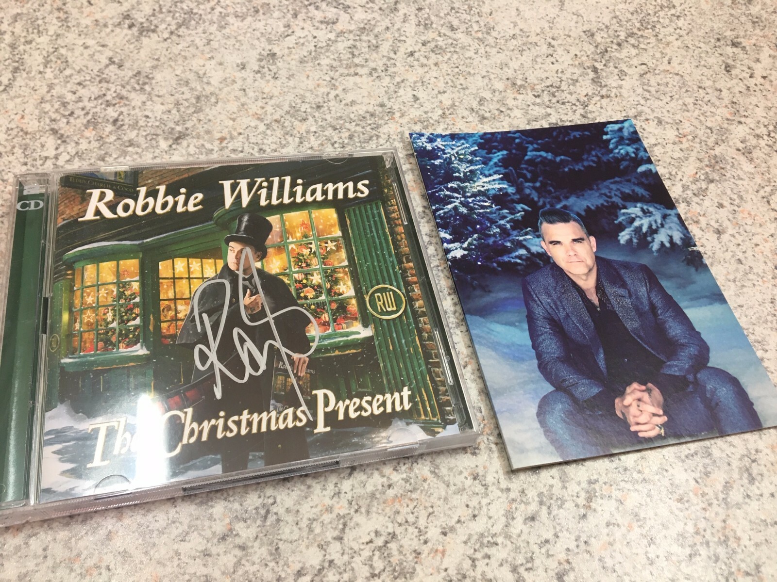 ROBBIE WILLIAMS SIGNED ‘THE CHRISTMAS PRESENT’ CD & SIGNED XMAS CARD ...