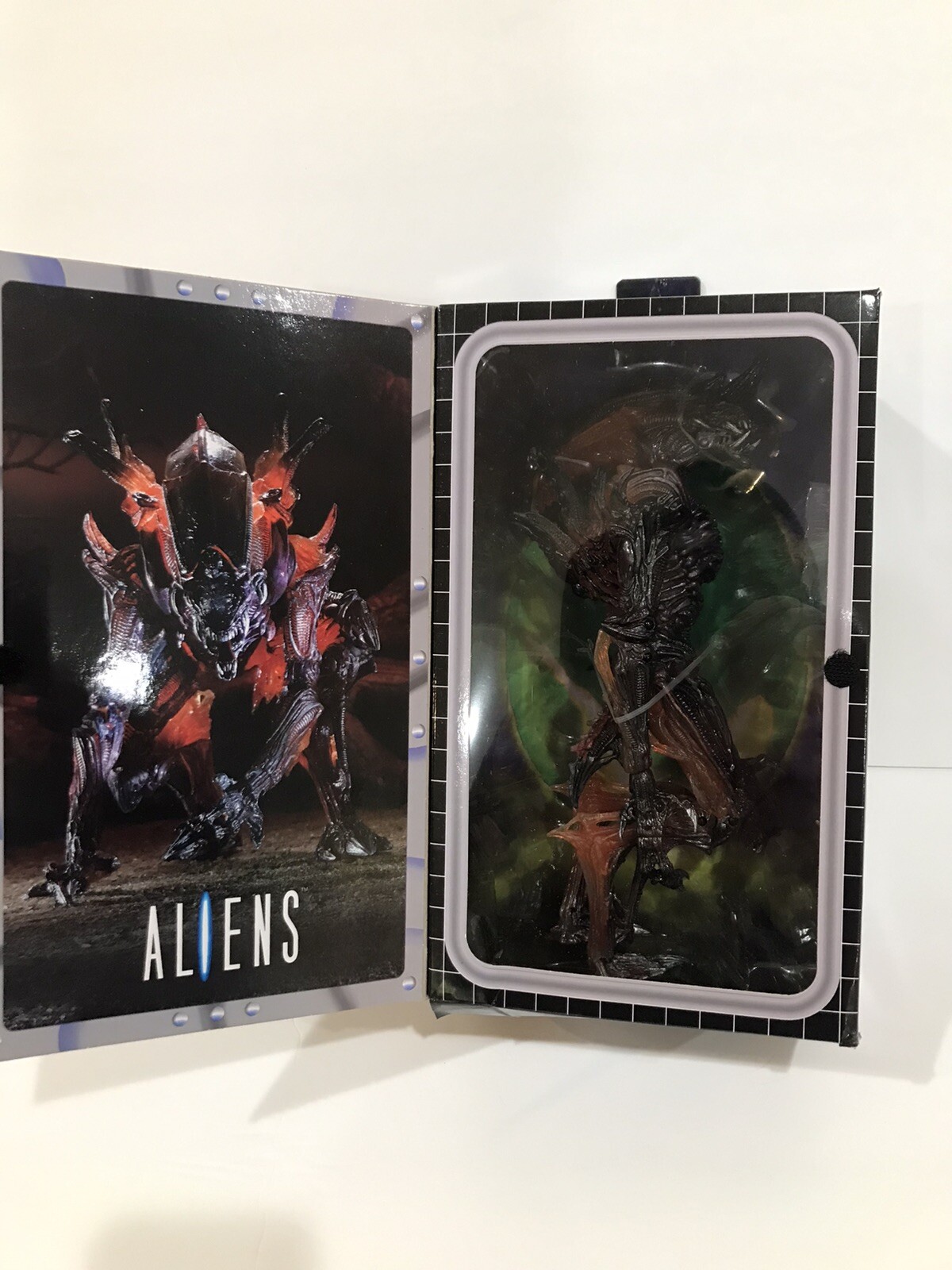 Aliens-Rhino alien 7" action figure damaged box NIB | eBay