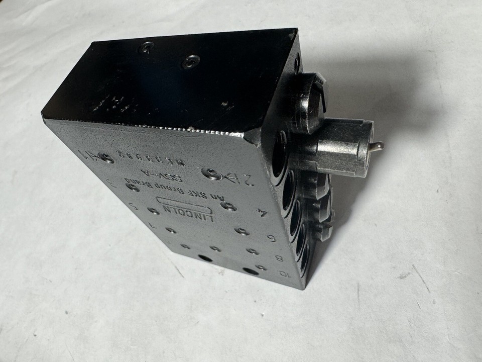 LINCOLN SSV-A Divider Valve Lubricating Block 10 Outlets With Indicator ...