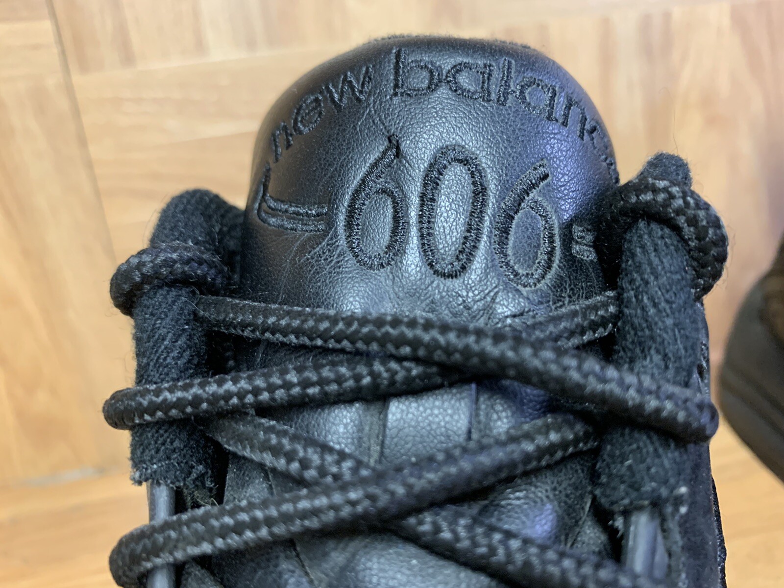 RARE🔥 New Balance 606 Cross Trainer Black Leather Sn… - Gem