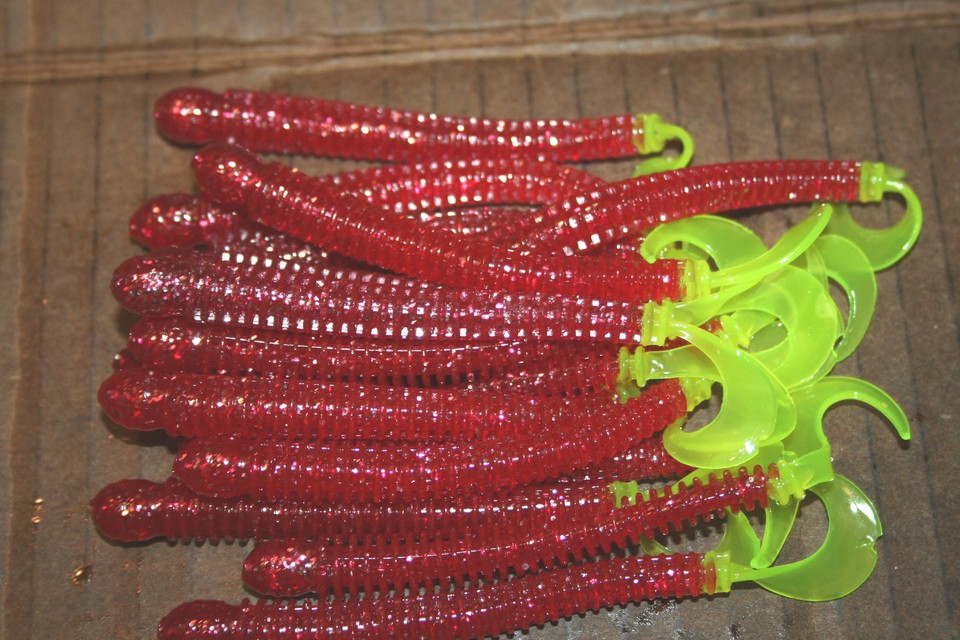 4" Ring Worm Disc Body Strawberry Chartreuse Tail Walleye Jig Worm 50 ...