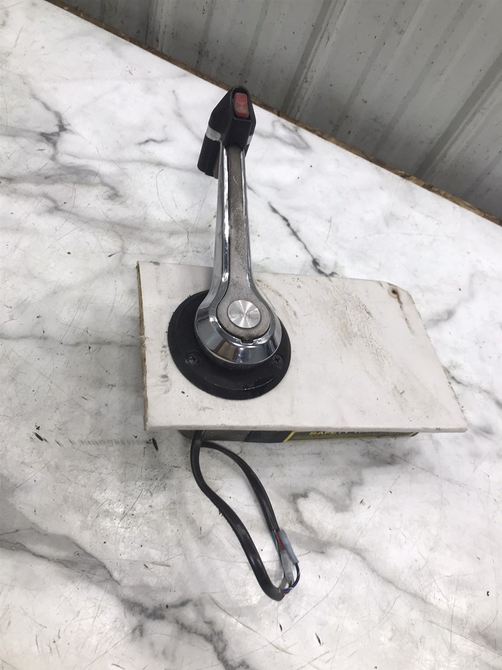 88 Larson Delta DC 215 Boat OMC side mount throttle shifter control ...