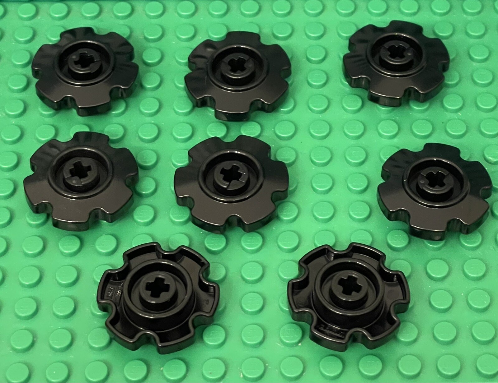Lego 8 Pieces Black Technic Technic Tread Sprocket 4x4 Small Wheel ...