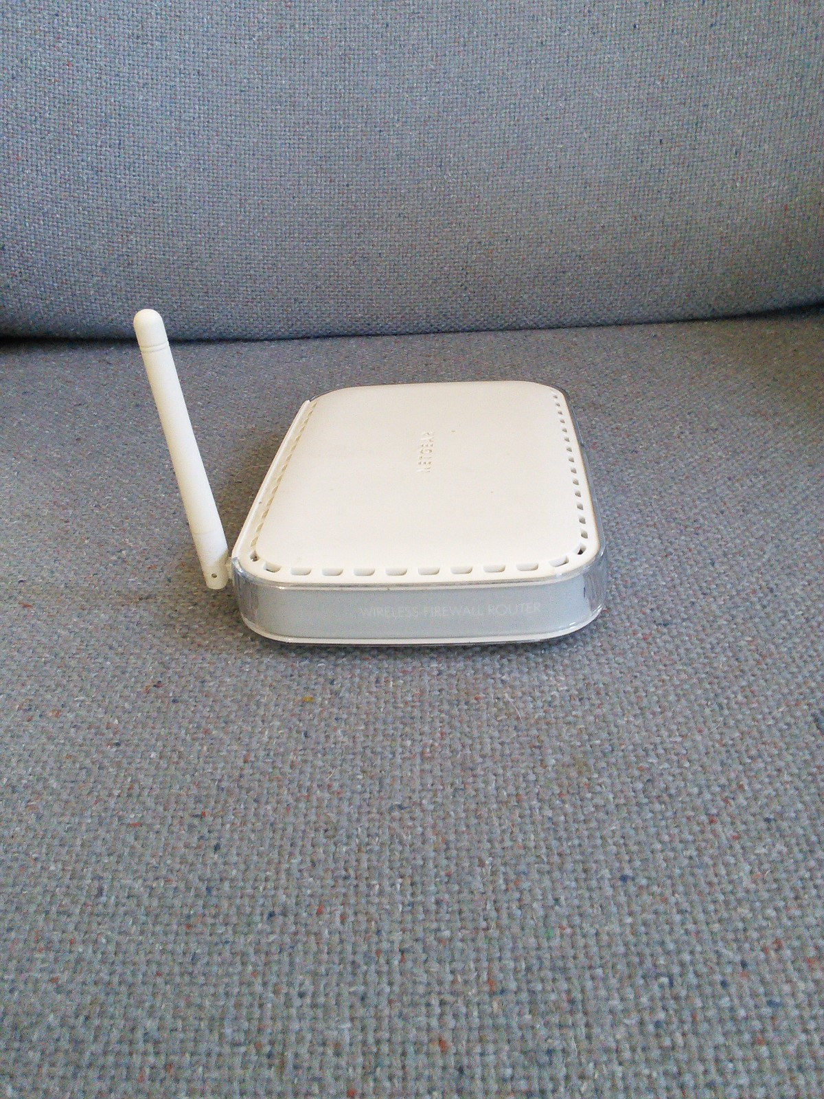 Netgear WGT624 108 Mbps 4-Port 10/100 Wireless G Router (WGT624v3) for ...
