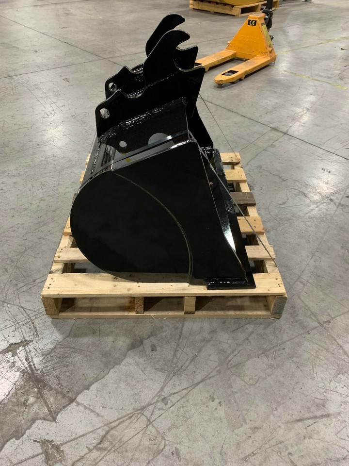 New 36" Ditch Bucket for a Kubota KX033 with Bolt on Edge with Coupler ...