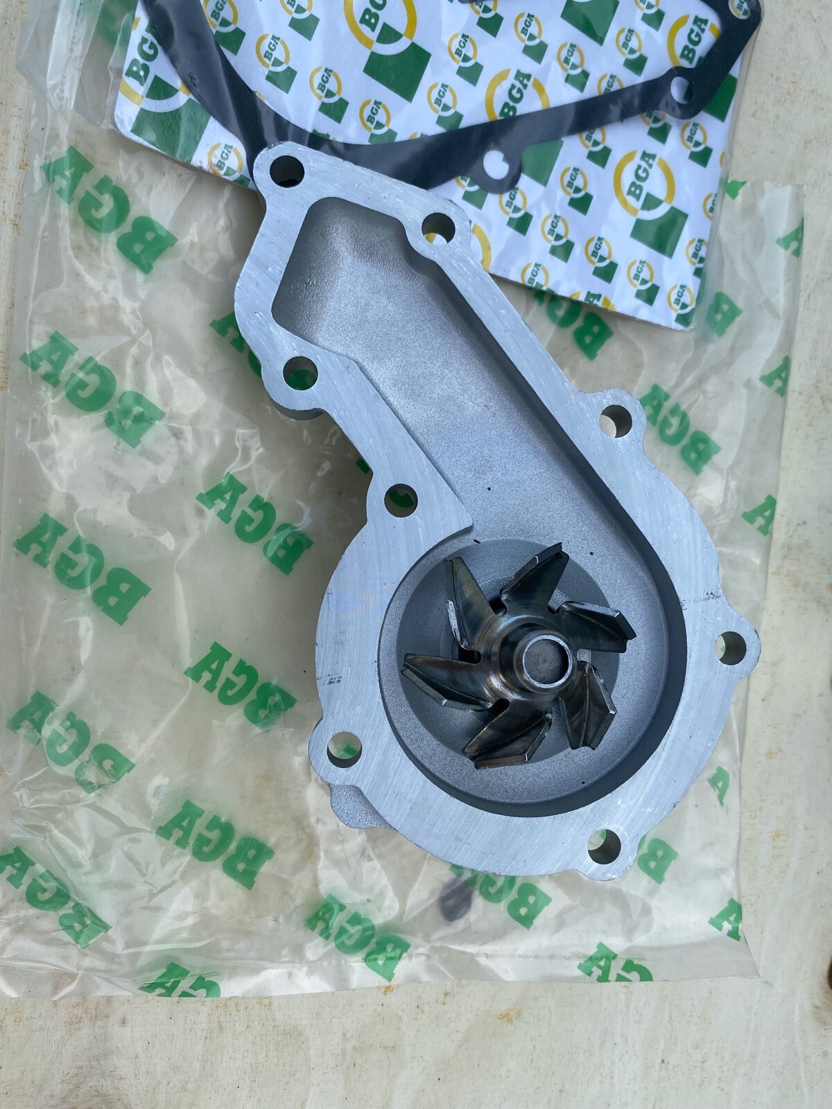 Water Pump fits LAND ROVER DEFENDER L316 2.5D 90 to 98 Coolant ...