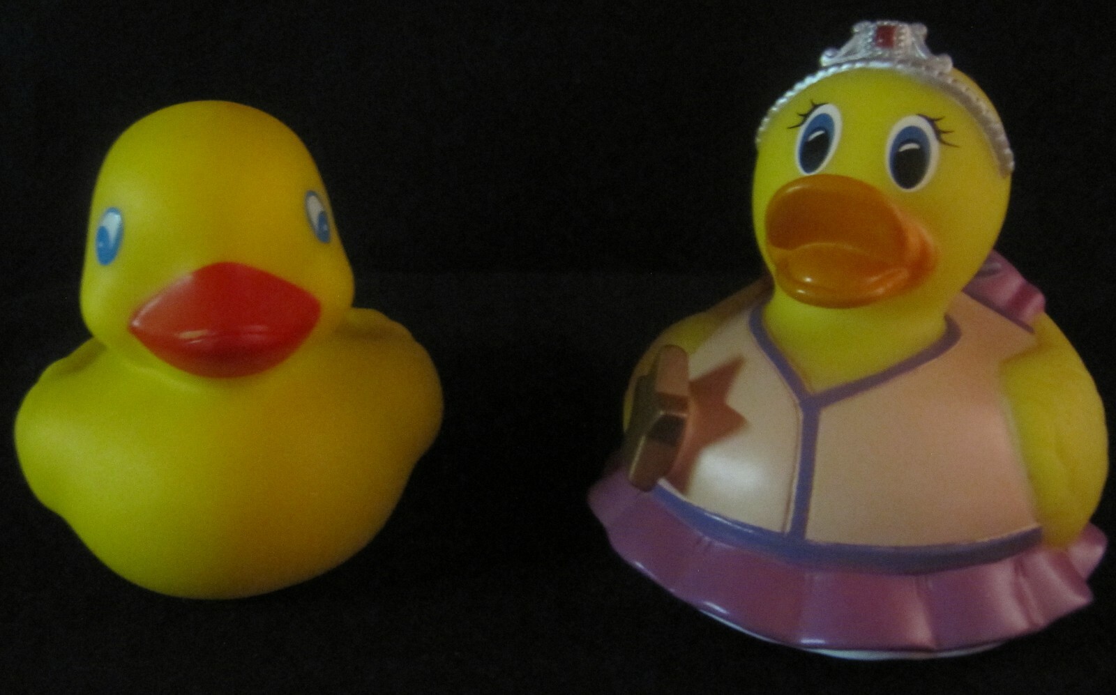 Munchkin Set of 2 Water Temperature Testing Rubber Ducks Floats Baby ...