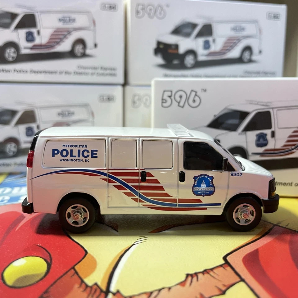 596 1:64 Washington Police MPDC Express 3500 Van Model Diecast Metal ...