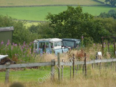 Photo 12x8 Worn out Land Rover New Mills/SJ9985 Off a lane approaching ...