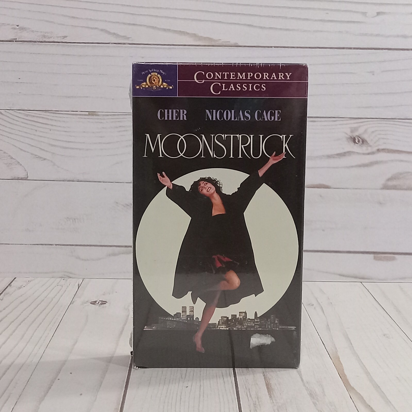Moonstruck VHS Tape 1987 Romantic Comedy Cher Nicolas Cage SEALED SHIPS ...