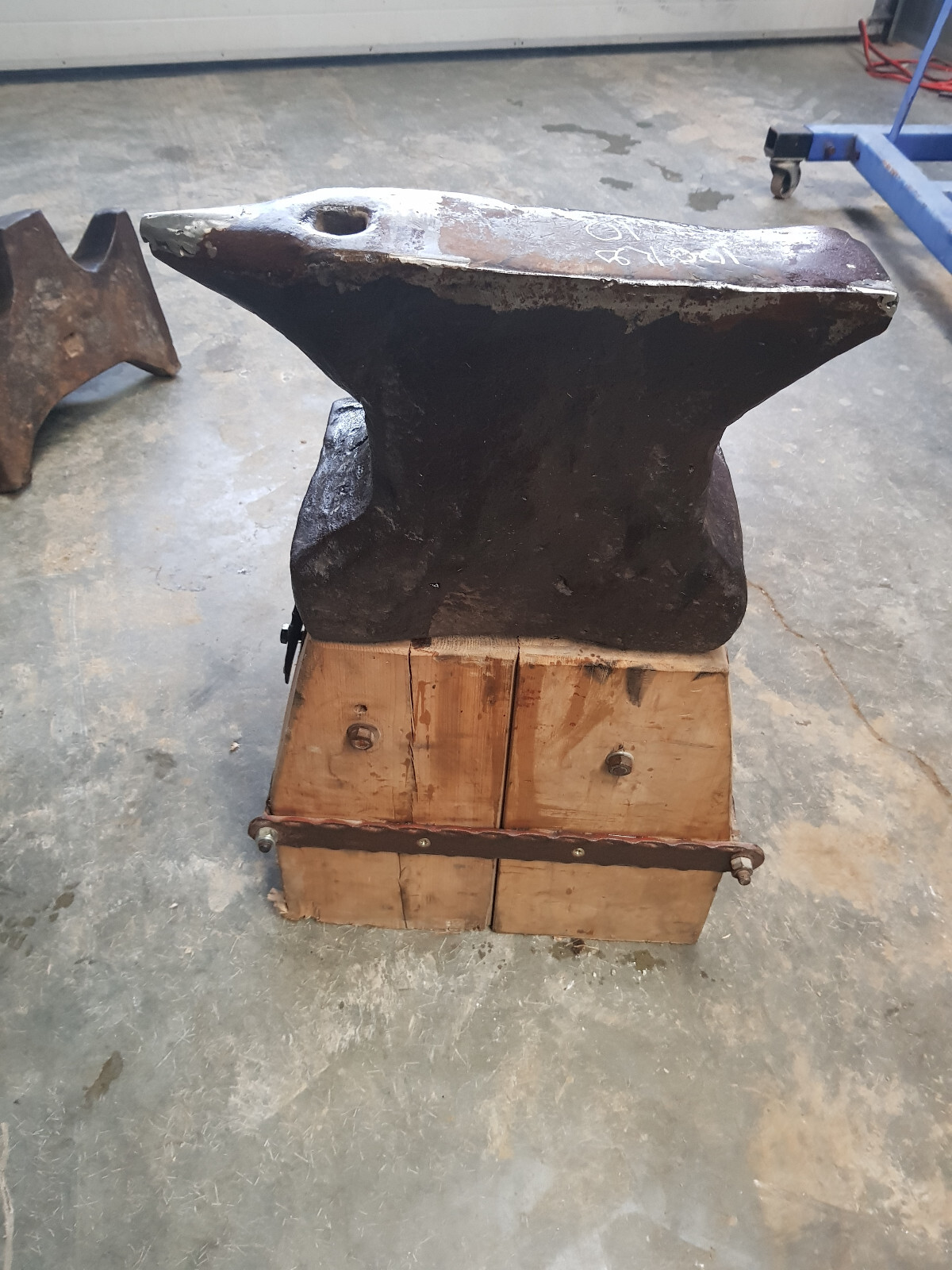 Vintage antique blacksmith anvil | eBay