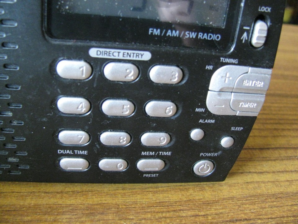 Radio Shack Portable Short Wave Travel Radio 2000125 Receiver AM FM SW ...