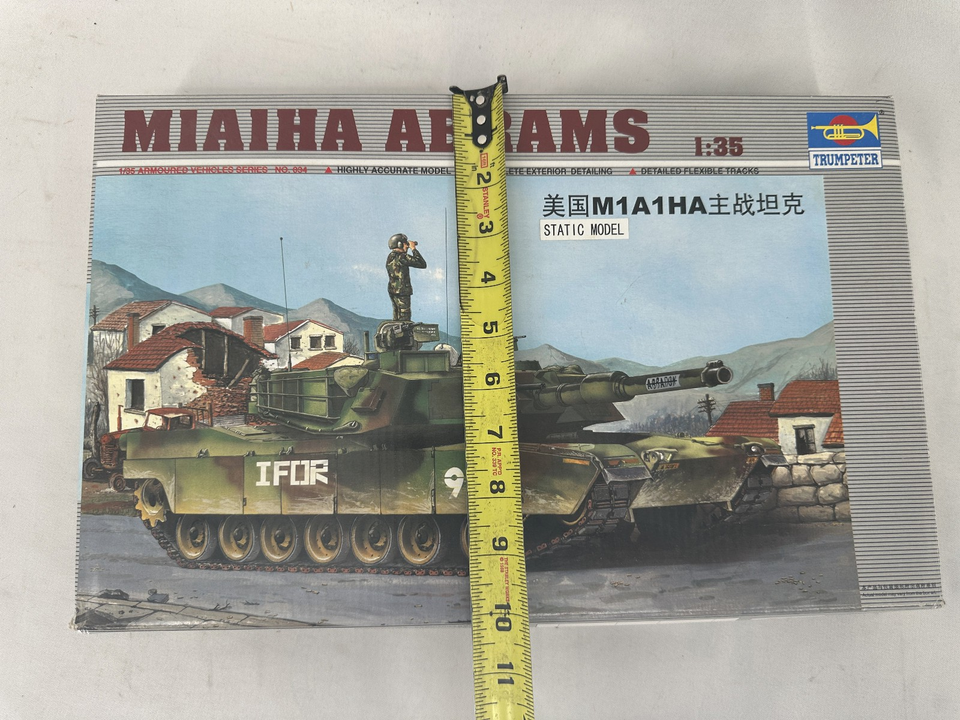 Trumpeter 1:35 Model Kit M1A1HA Abrams Tank NEW in Open Box | eBay
