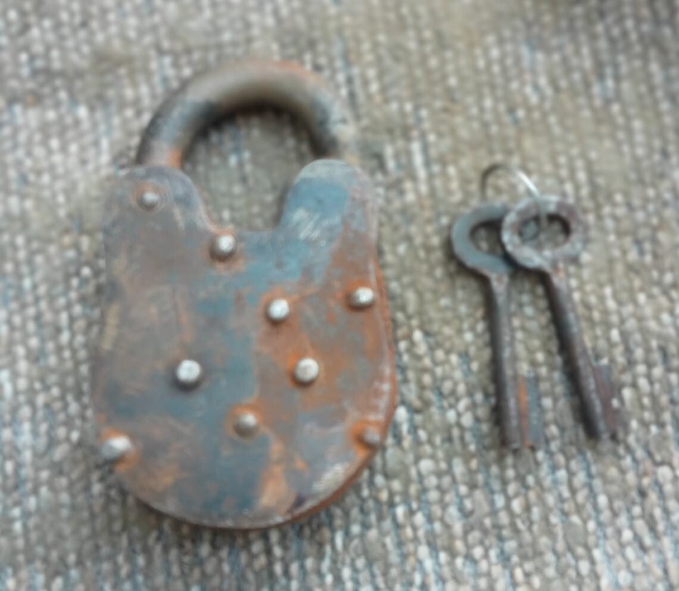 Antique Padlock, Iron Lock and Keys 5'' Old Vintage Antique 1800s Style ...