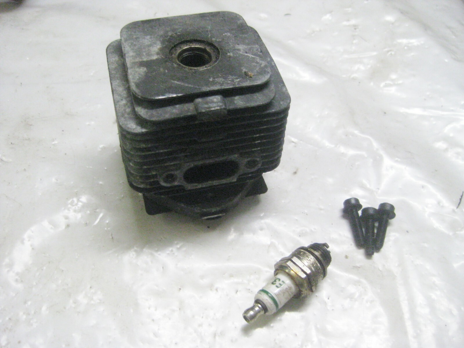 Ryobi SS30 RY30550 Trimmer Cylinder Assembly Part 640069003, 640069002 ...