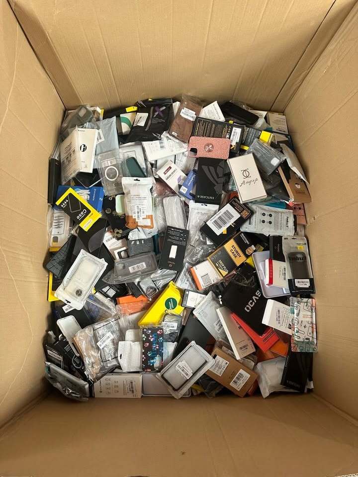 AMAZON RETURNS MIXED PHONE CASES PALLET !!! JOB LOT APROX 150KG | eBay UK