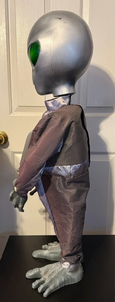 Home Accents Holiday 36-inch Animated LED Dancing Alien Retired ...