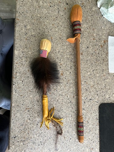 2 NATIVE AMERICAN DRUM STICKS | eBay.de