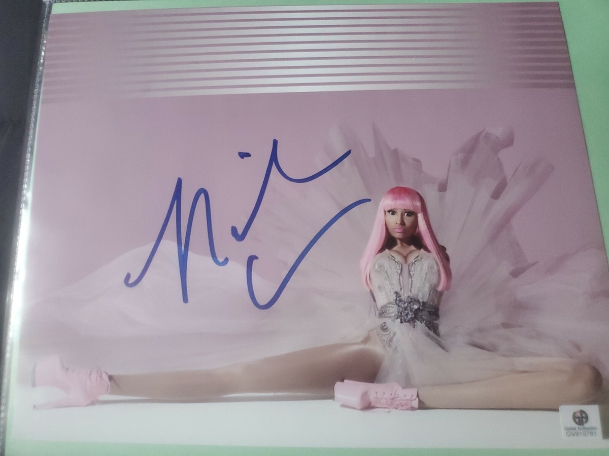 Nicki Minaj Signature