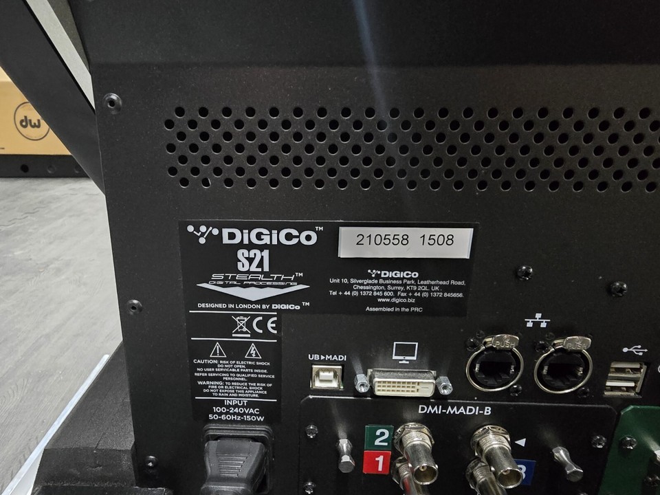 DiGiCo S21 Digital Mixing Console with ATA Flight Case | eBay