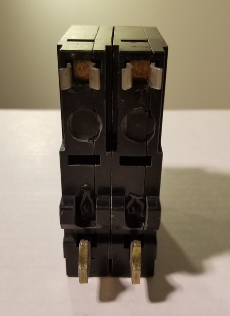 Square D QOT QOT22020 2 Pole 20 Amp 240v Circuit Breaker for sale ...