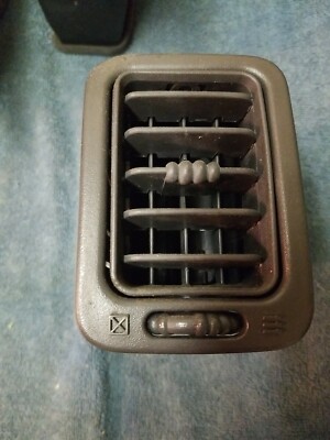 Chevrolet Tahoe Silverado GMC Sierra RH dark gray Dash ac Air Vent ...