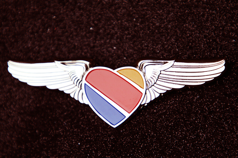WING SOUTHWEST AIRLINES Heart FULL PILOT WINGS metal Replica 4 inch XXL ...