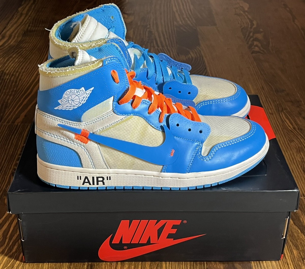 Nike Air Jordan 1 Retro High x Off-White 'UNC' - Size 10.5 Nike Air Jordan 1 Retro High x Off-White 'UNC' - Size 10.5