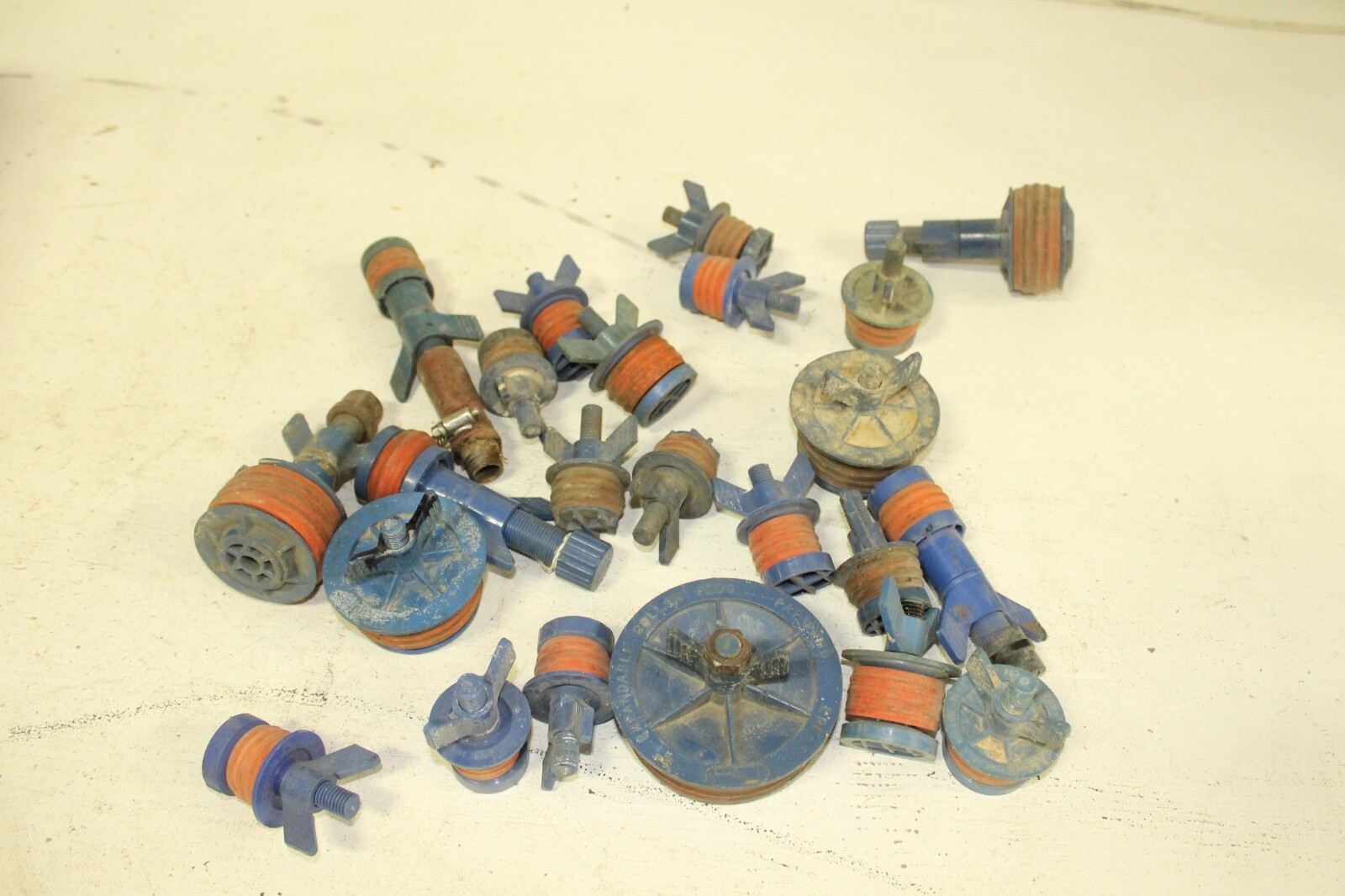 Lot of 4" 3" 2" 1 1/2" Top Rubber Plumbing Pipe Test Plug Econo Plug ...