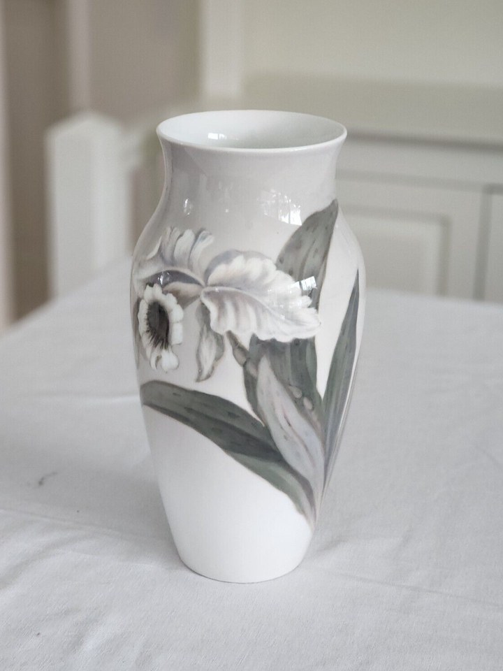 1960 Royal Copenhagen Porcelain Vase w/ Orchid Pattern #2640 - 13 ...