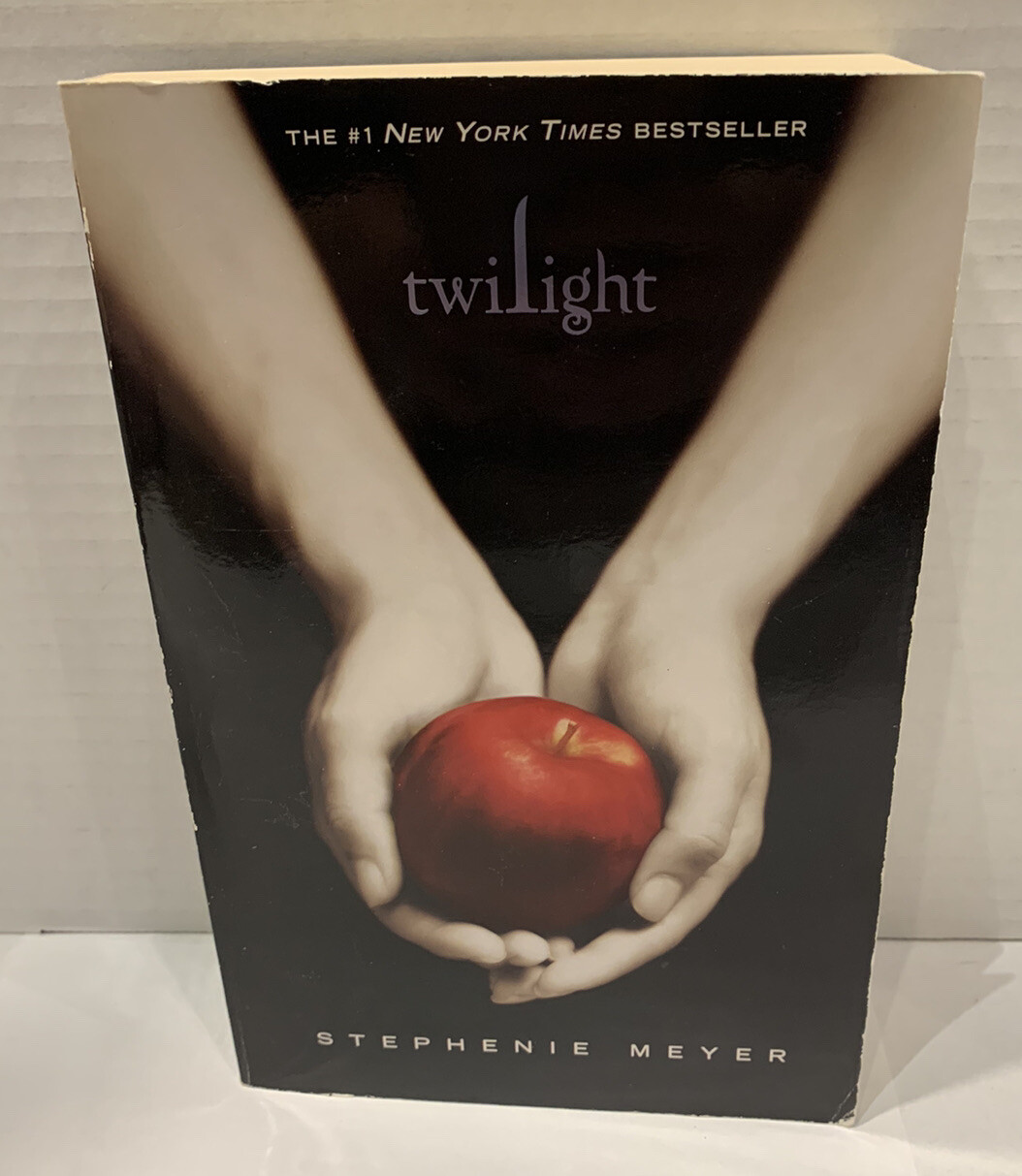 Twilight; The Twilight Saga, Book 1 - 0316015849, Stephenie Meyer ...
