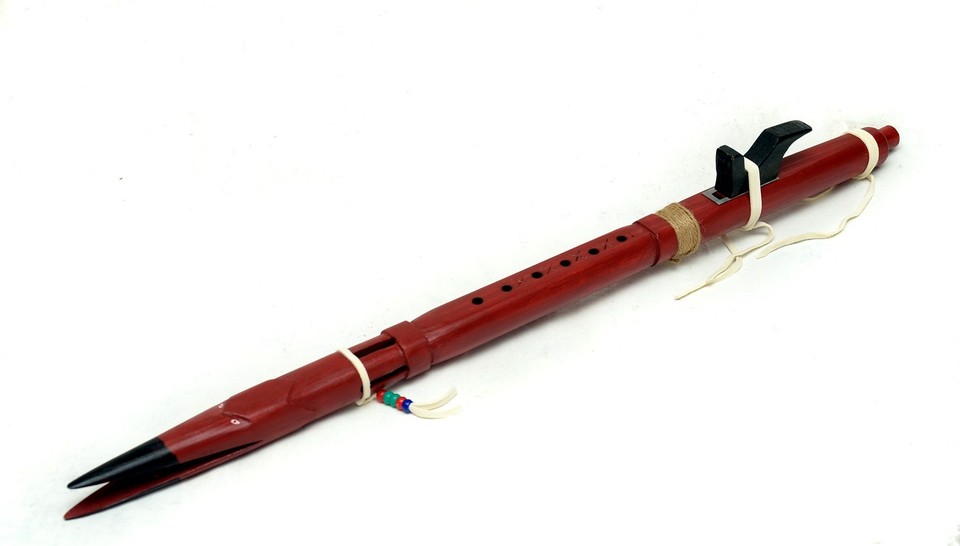Native American Style Flute - Lakota Sioux Replica Love Flute ...